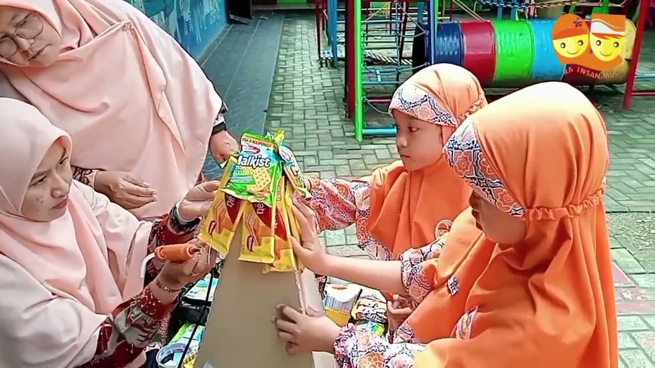 Membuat Gunungan Snack