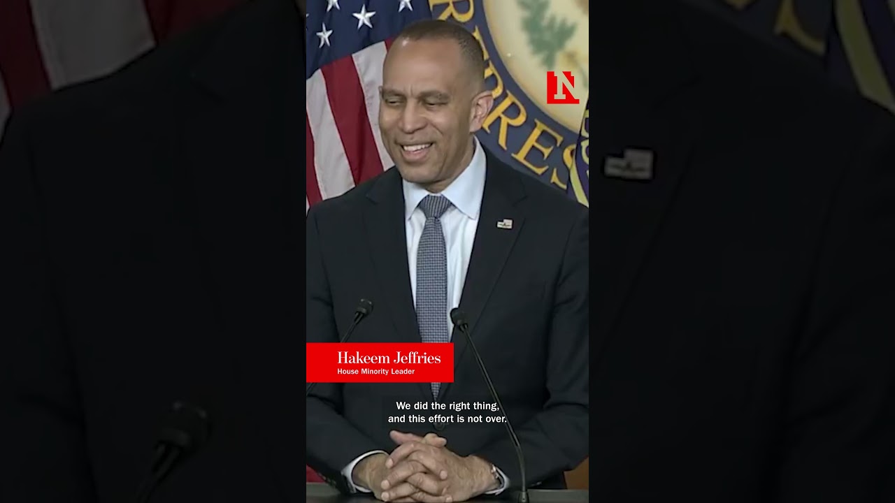 Hakeem Jeffries Clashes With Reporter Over Redistricting Efforts