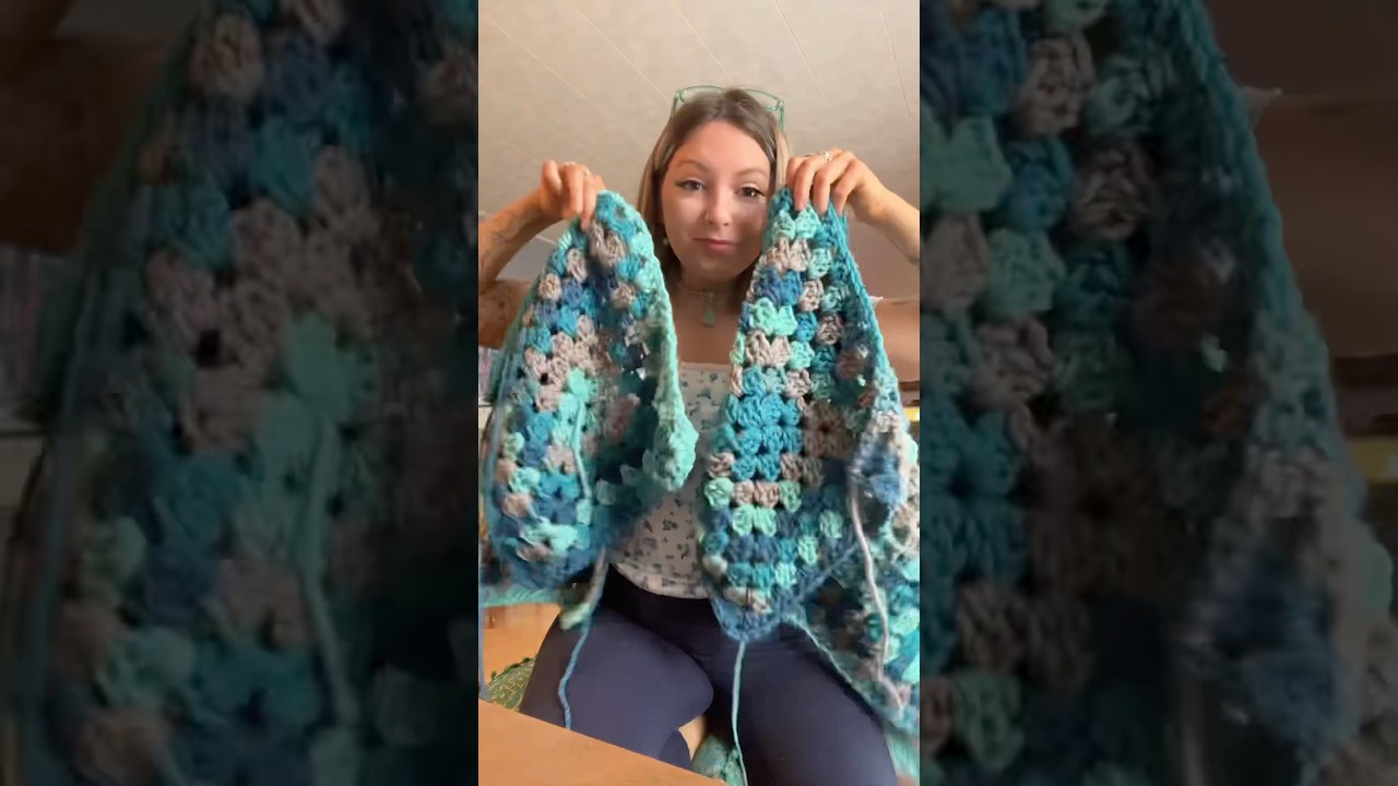 tutorial for this easy 4 square granny sweater 💕 #crochet