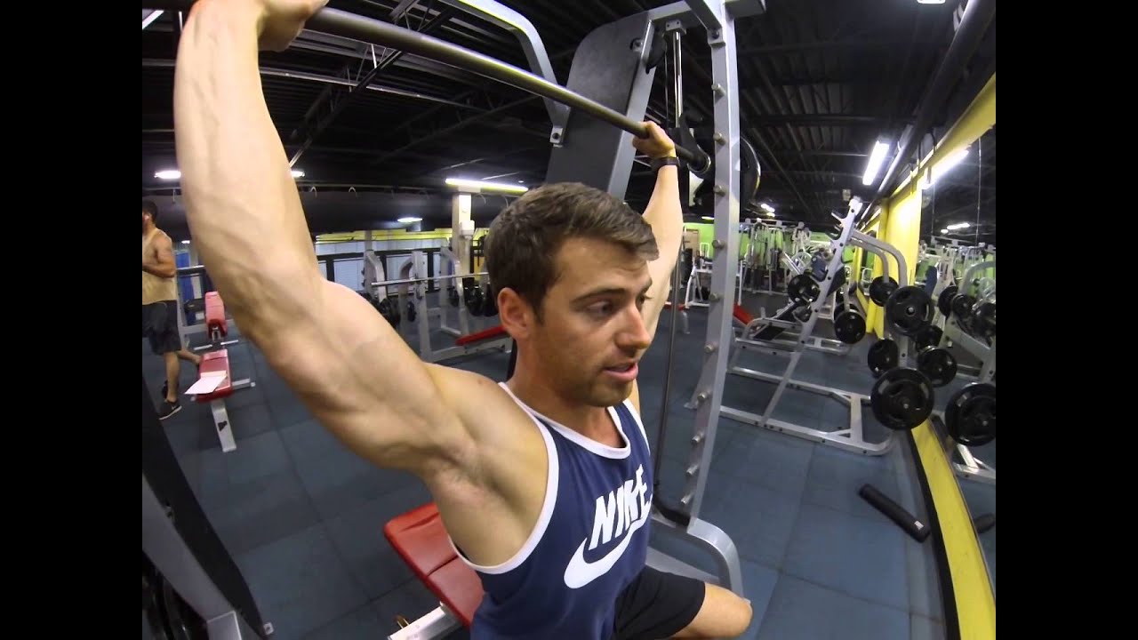 Shoulder-Smith Machine Shoulder Press Behind the Head