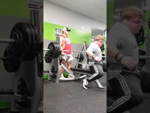 16 year old BENCHES 345LBS WORLD RECORD