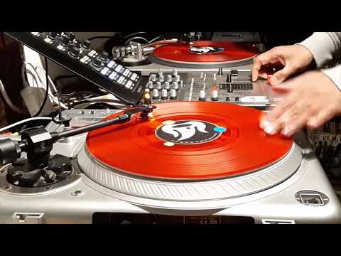 DAY 52 - The Chase aka Strobe Pattern (100 days of scratching)