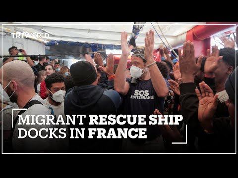 France lets migrant boat dock, has harsh words for Italy