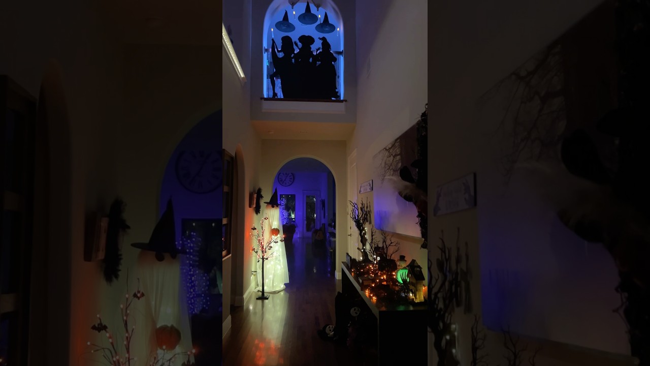 🎃 Halloween wonder, pure enchantment 👻 The entryway is done! 🌙✨ #halloweenhomedecor #halloween