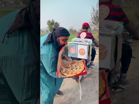 garib pizza waly ko loot lia ????????????