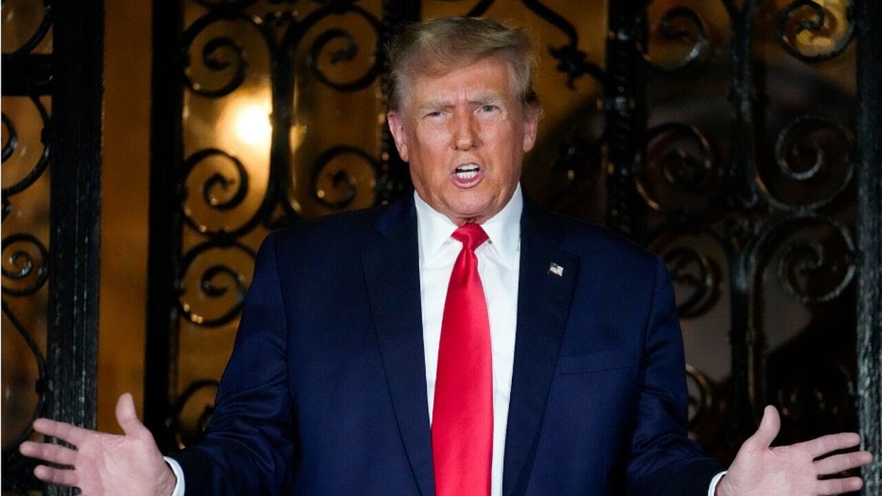 Judge orders Trump removed from Illinois ballot