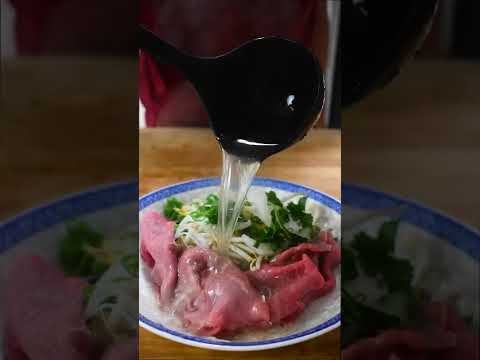 How to make quick and easy beef pho recipe at home