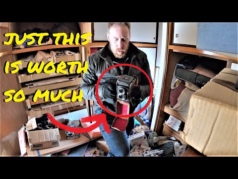 Rich Familys Hoarder House (VIDEOGAMES & VINTAGE CAMERAS) Urban Exploration