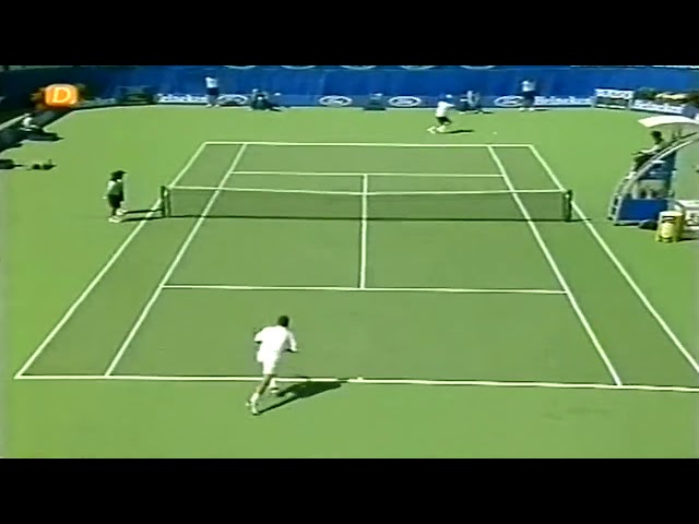 On this day in 2000: Roger Federer beat Michael Chang on his Australian ...