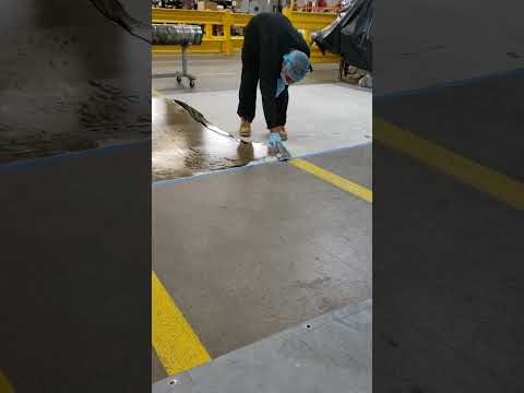 Concrete Polyurea grout application