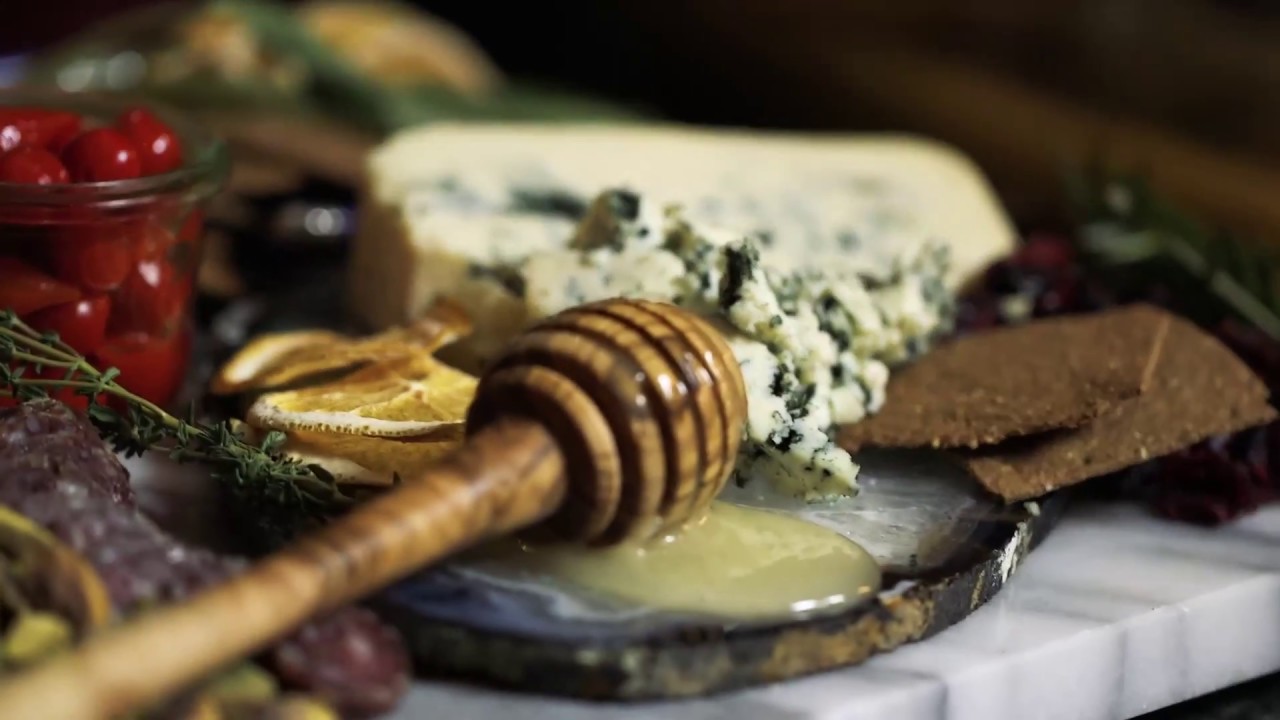 How to Build a Spring Cheese Board