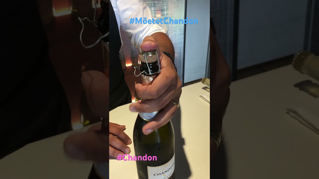 #Chandon how 2 open champagne  the French way #champagne #sparklingwines #moetchandon #möetetchandon