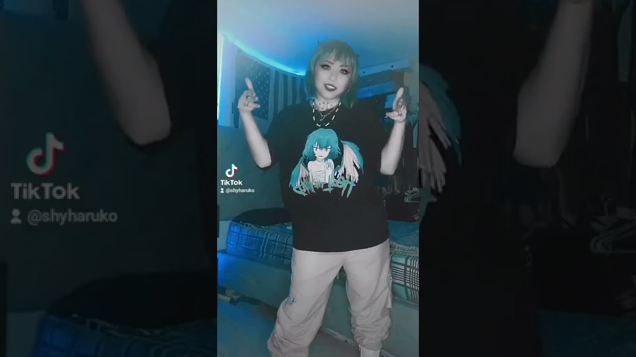 HARAJUKU E GIRL REVEALS THE TRUTH ABOUT BABY SHARK #SHORTS