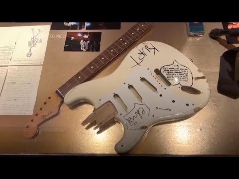 Cobain memorabilia hits auction block