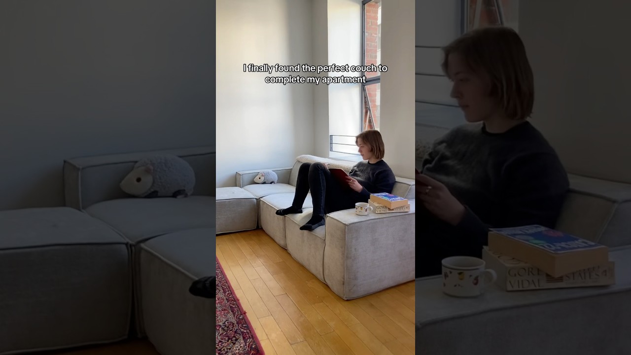 This modular sofa is everything! 🛋️ #modularsofa #newapartments #rovelab