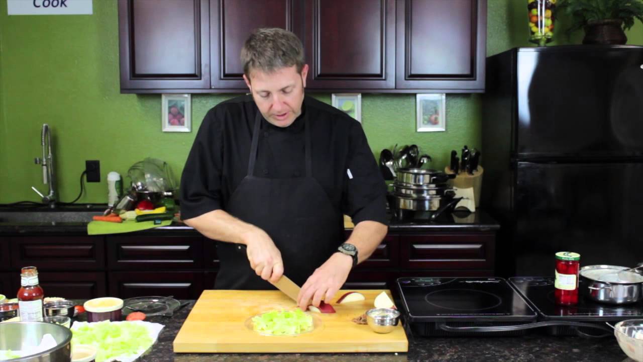 Recipe for Blue Cheese Pear Salad With Glazed Pecans : Salad Recipes