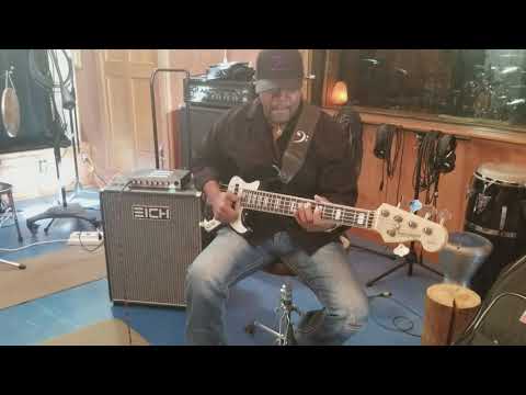 Performance YB5 Black | Reverb