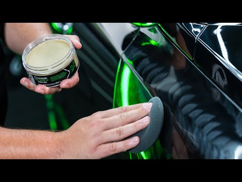 Turtle Wax Hybrid Solutions | Ceramic + Graphene Paste Wax