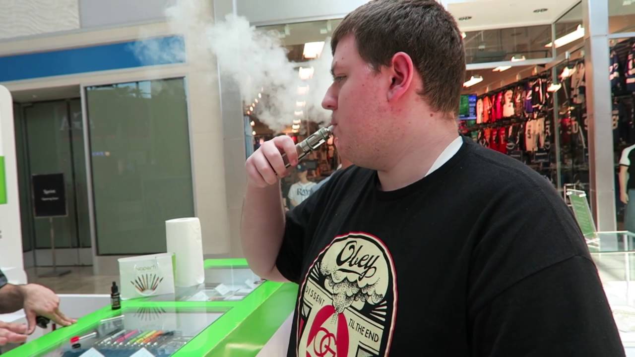 BUYING MY FIRST DILDO AND VAPE!!
