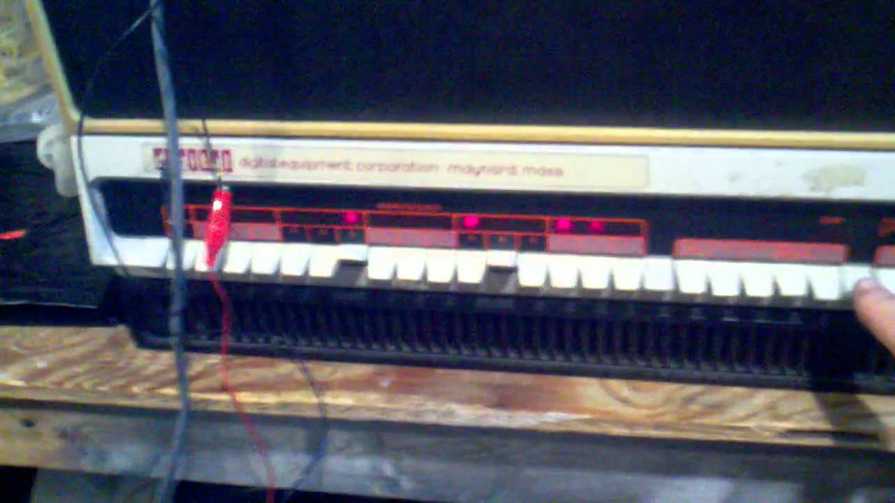 PDP 11/05 HELLO WORLD Teletype ASR 33 Demo