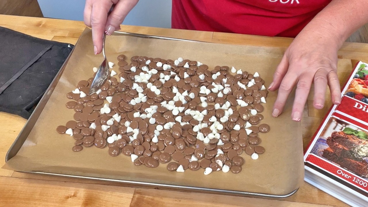 4 Easy Homemade Christmas Candies You Won’t Believe Are THIS Easy to Make!