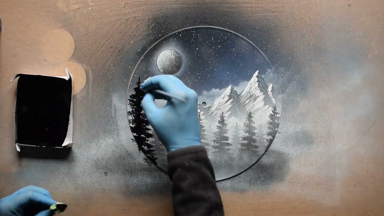 Painting a Vinyl RECORD with Spray Paint (Wall Clock)