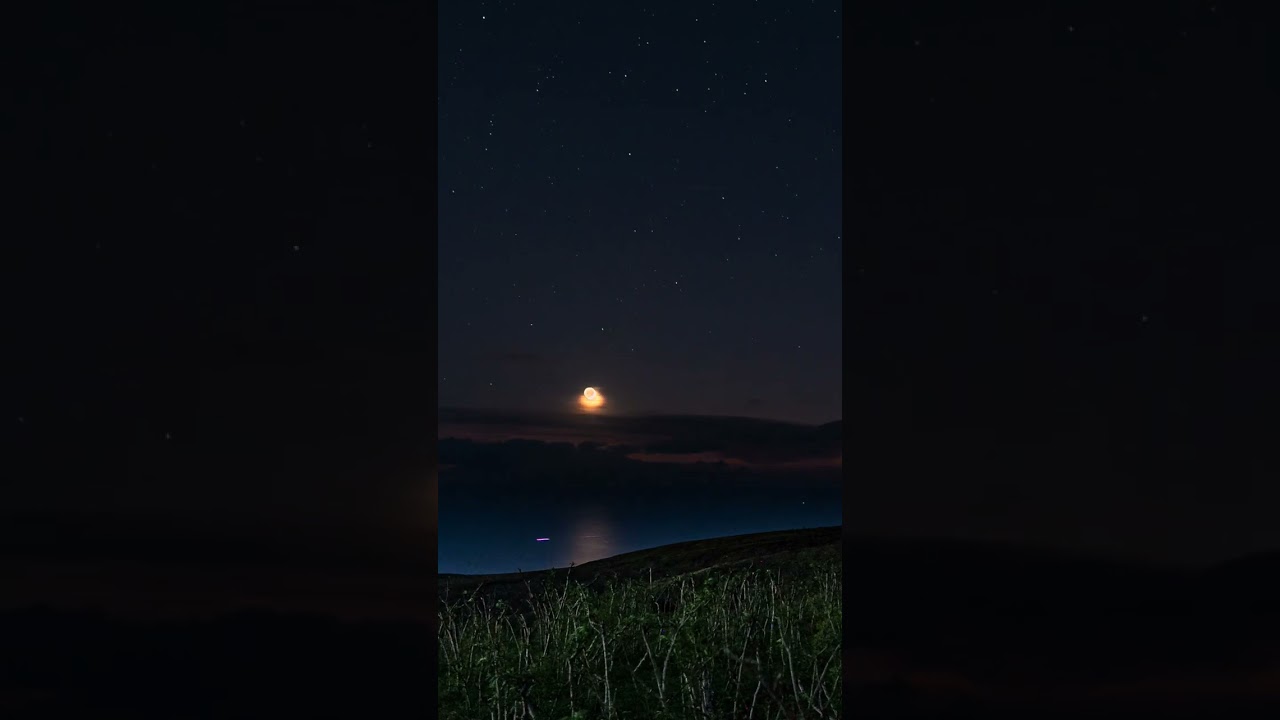 Moonset 🌙 Sunset 🌅 from West O'ahu, Hawai'i #moon #sunset #astronomy #hawaii #amazing #nature