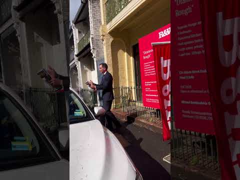 Auction | 126 Union Street, Erskineville | Auctioneer Ben Congiusta
