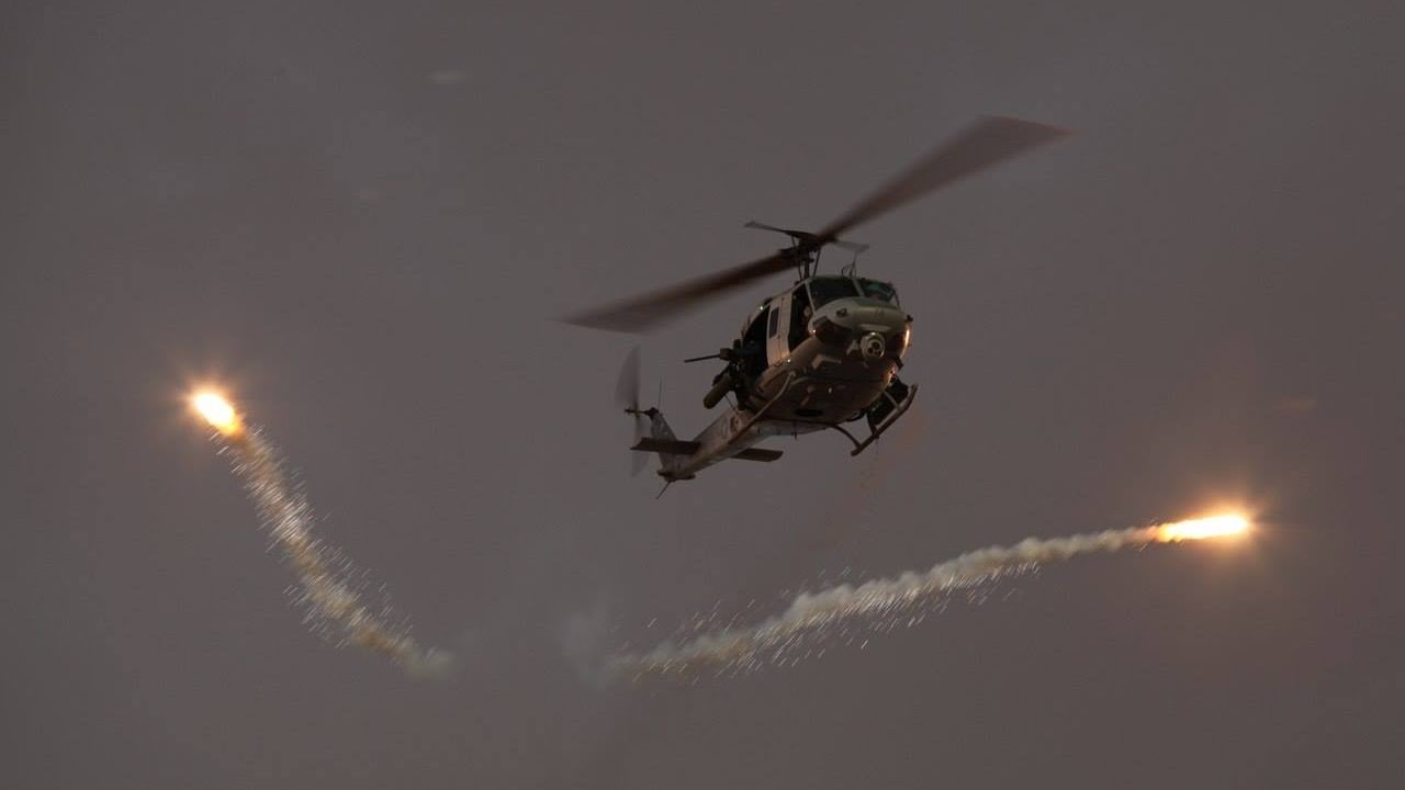 UH-1Y VENOM URBAN CLOSE AIR SUPPORT - LIVE FIRE EXERCISE