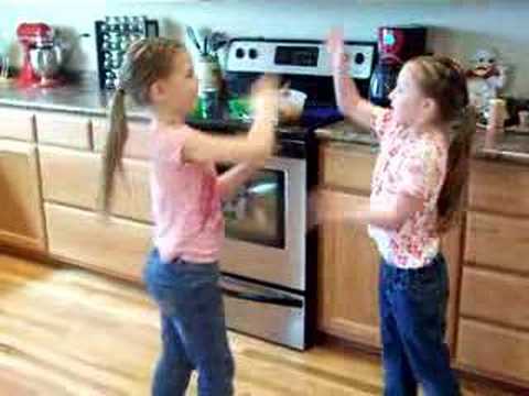 Hand Clapping Game – “Lemonade Crunchy Ice” | Infant Music