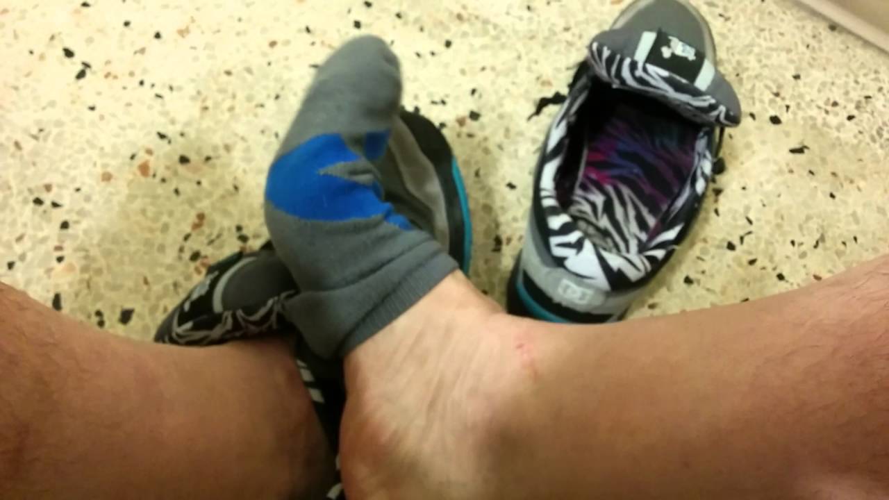 DC shoe play public restroom