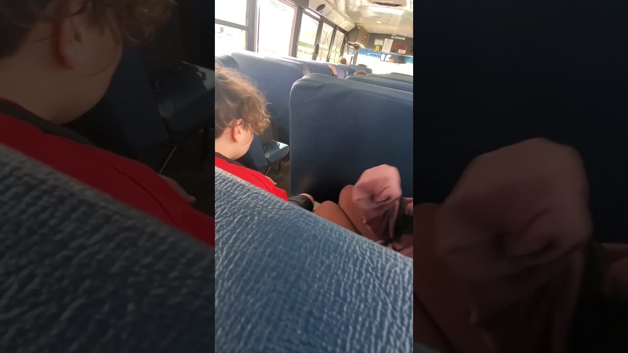 #kiss #firstkiss#onthebus