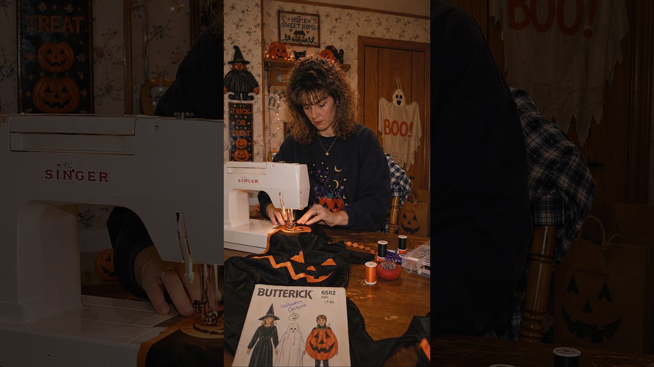 No music just the sounds of October 1994 🎃 #holidays #halloween #nostalgia #vintage