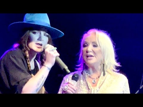 Tanya Tucker W/ Daughter Layla “ The Way I Am “ Merle Haggard cover