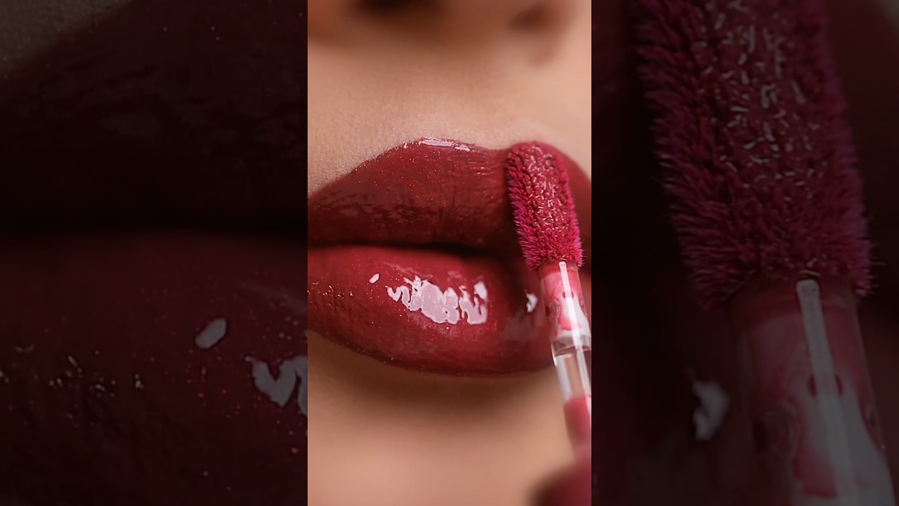 dose of colors glossy lips 💋 #doseofcolors #fallmakeup #lipgloss #shortsfeed #shortvideo #beauty