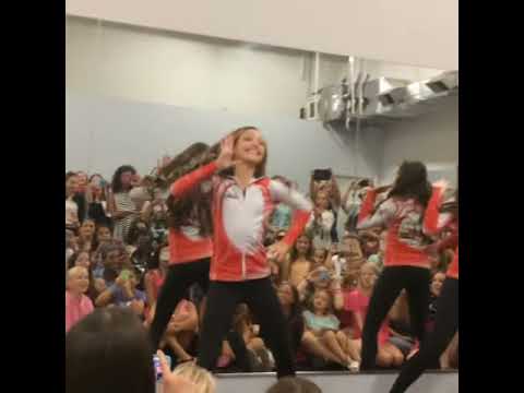 Maddie and Mackenzie Ziegler and Kendall vertes doing the whip