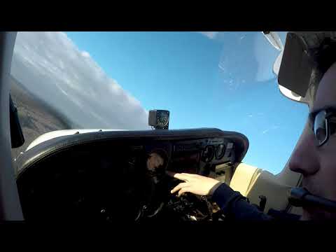 Busy UNICOM Frequency! | Cessna 172 Skyhawk