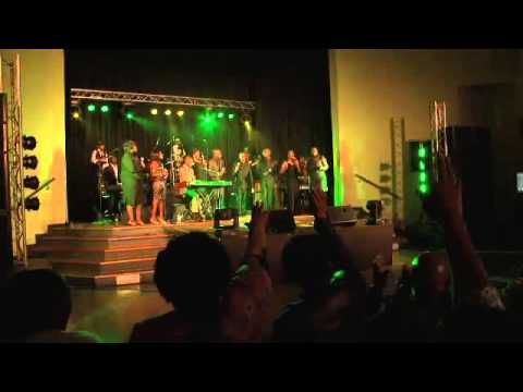 Yebo Uyangithanda (Yes He Loves Me) Lyrics by Nqubeko Mbatha | African ...
