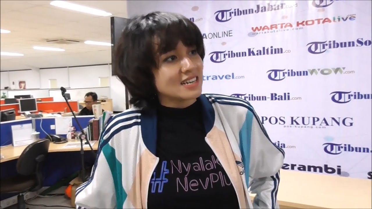 Pengalaman Dea Hivi Akses Pelayanan Ojek Online - Tribun Video