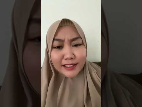 Siang jadi ukhti kalo malam...