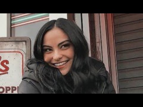 CAMILA MENDES - Edts falando português
