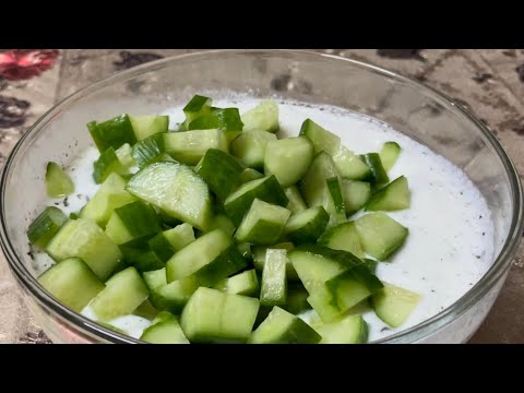 Cucumber & mint yoghurt salad
