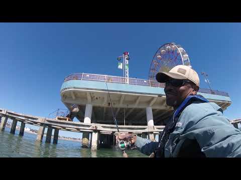 Hooked Up Fishing Galveston Tx Pleasure Island Pier lady tells on us getting broke off many times.