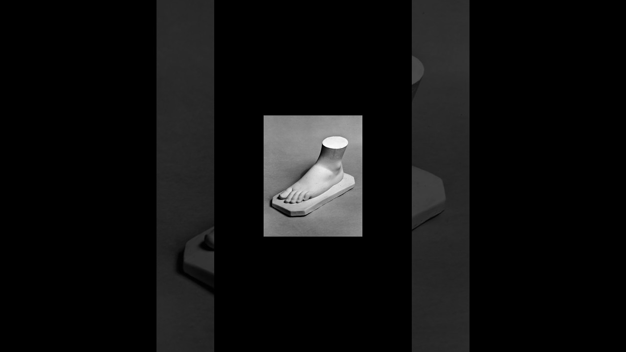 moodboarding 💭 #footweardesign #design #sneakers #moodboard #zellerfeld #gravitysketch #ai