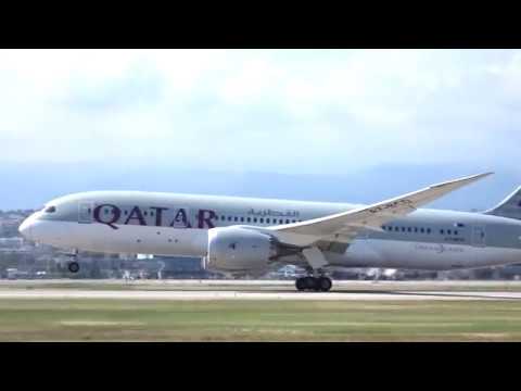 Beautiful take off for Qatar Airways Dreamliner at Nice airport