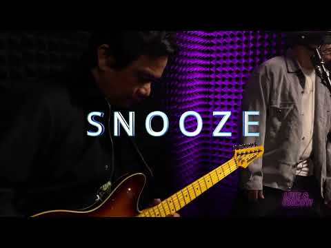 Snooze (Live & Uncut at Clickmatch Studios) - The Howler Project