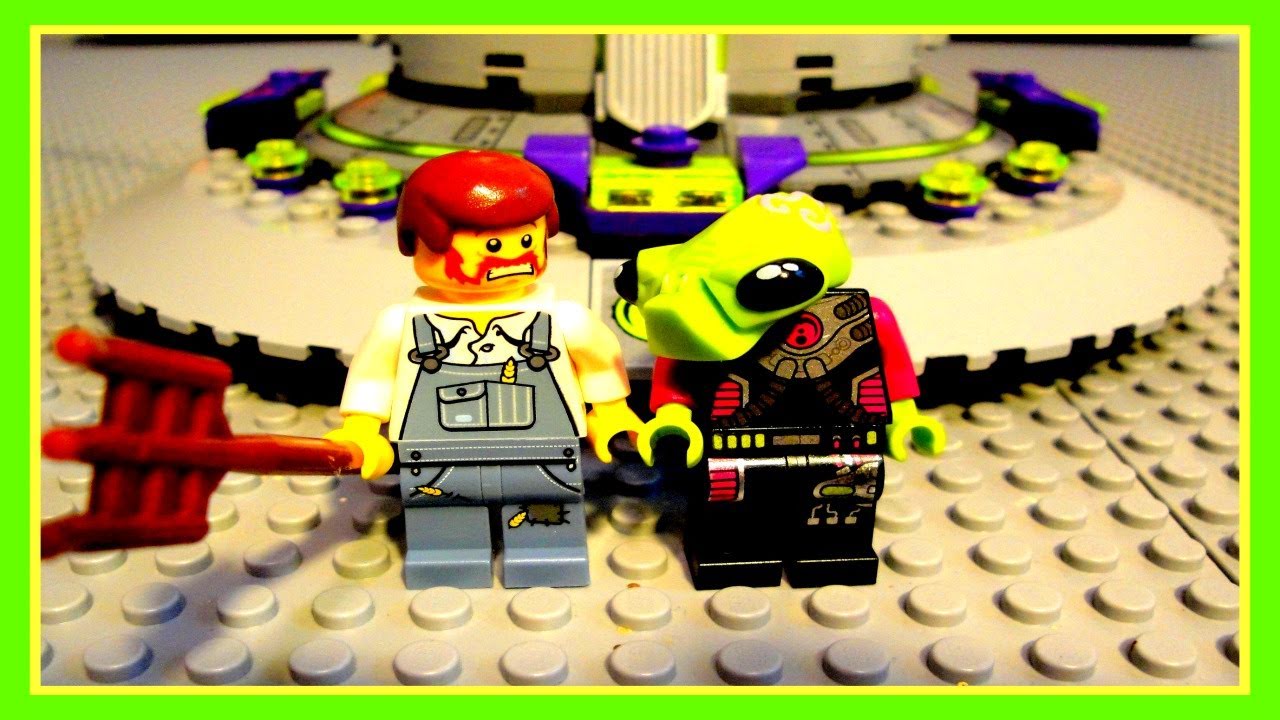 LEGO Alien Conquest UFO Abduction Review: Set 7052