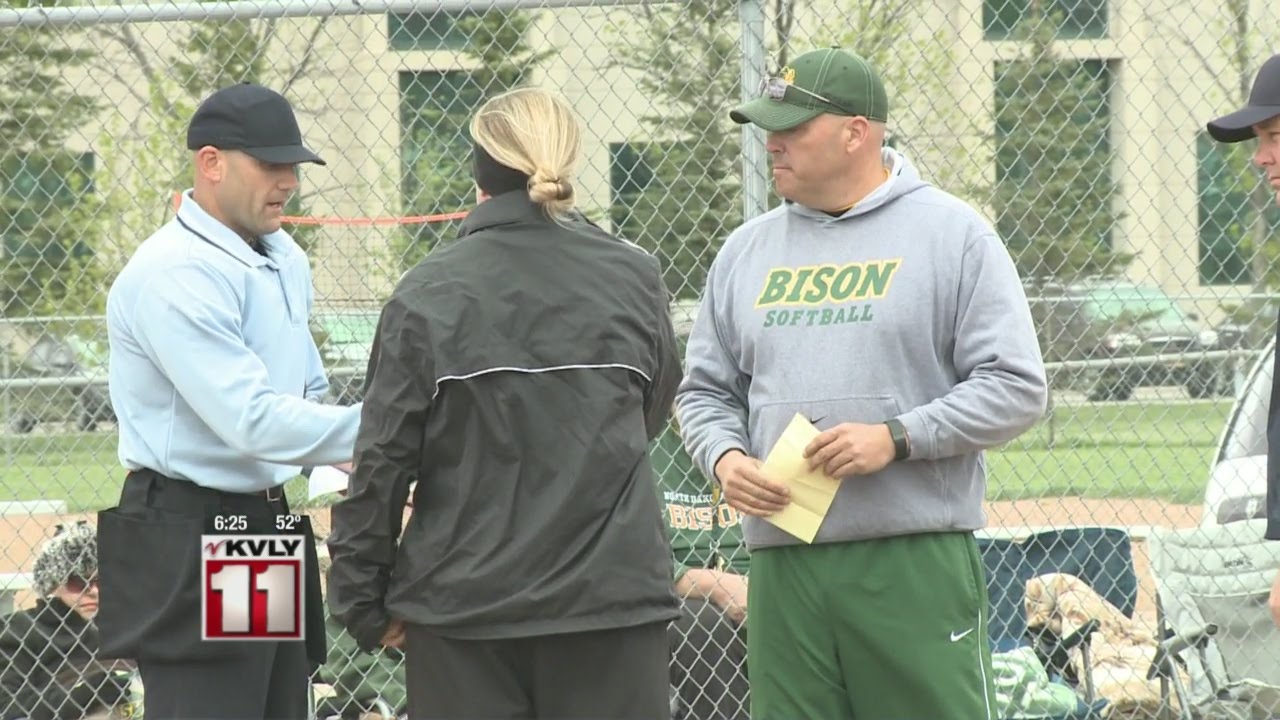 Bison defeat South Dakota in softball