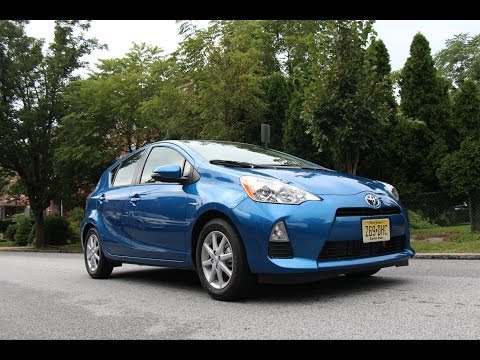 Toyota Prius C - Features explained