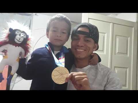 Juan Reyes, el niño que creció viendo futbol, y que ahora sueña con ir ...